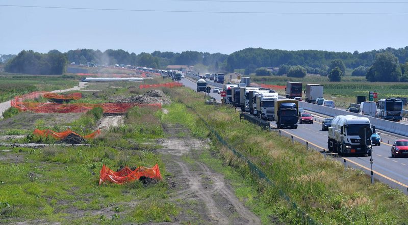 Proseguono i lavori per la realizzazione della terza corsia sulla A4 ... Proseguono i lavori per la realizzazione della terza corsia sulla A4 ...