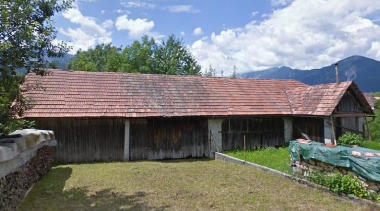 Incendio distrugge l'ex segheria di Liariis di Ovaro - Studio Nord News