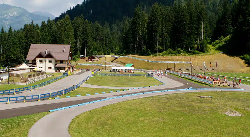 Prima di arrivare a Sappada il Giro d'Italia entrerà alla Carnia Arena ...