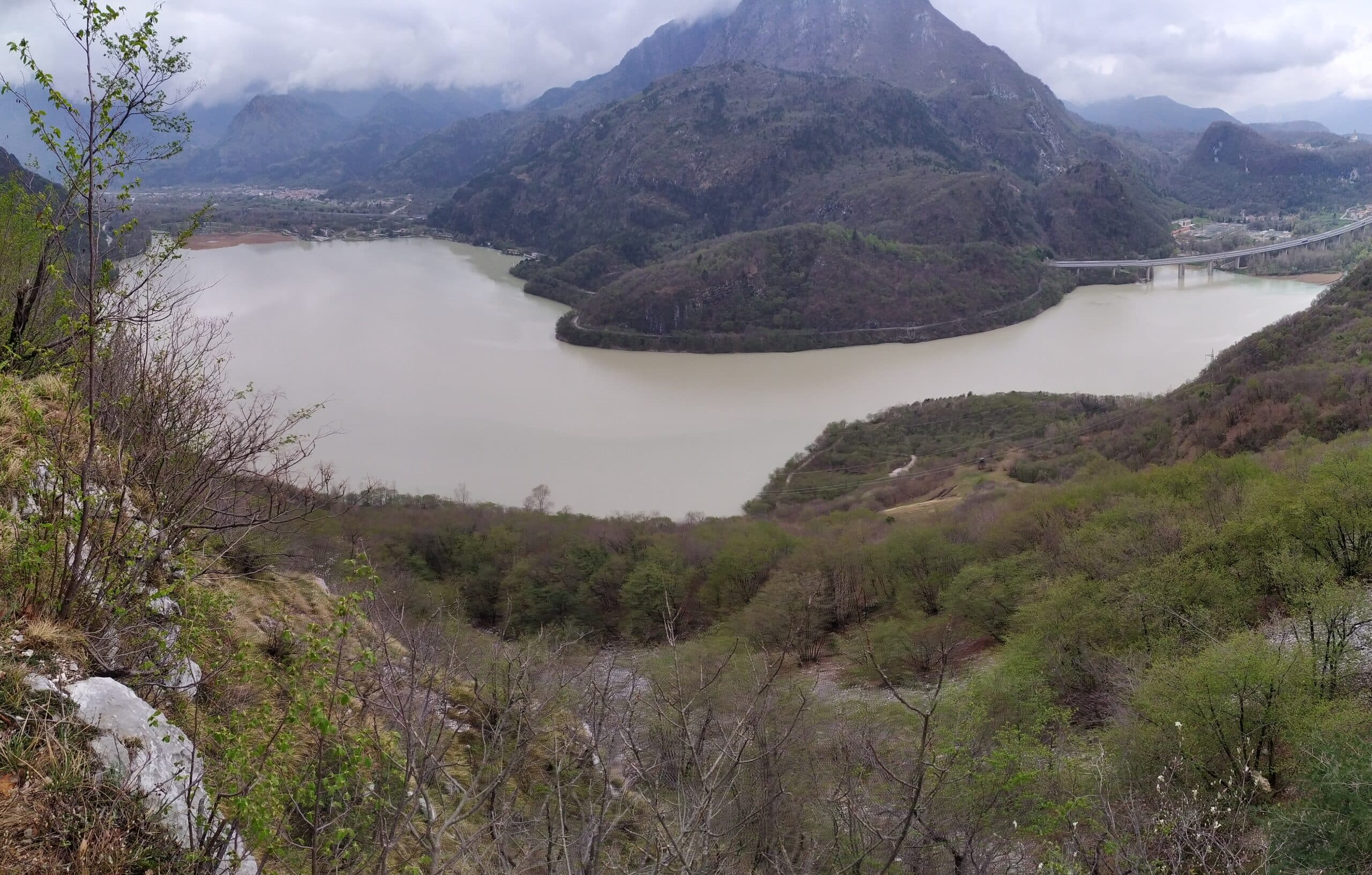 foto del lago torbido - Studio Nord News