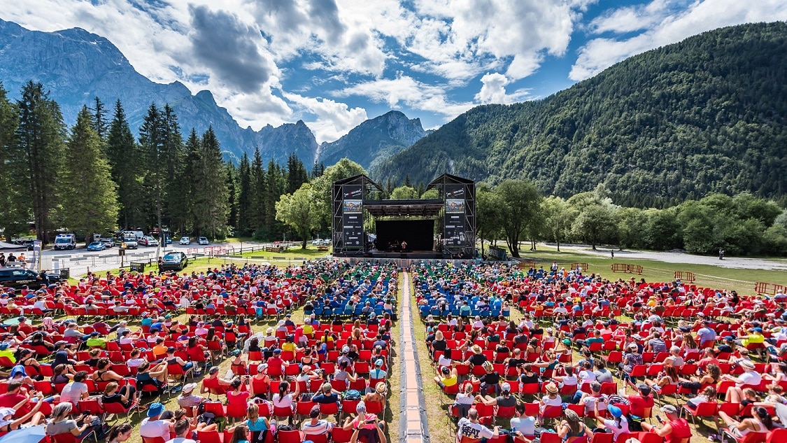 In 2000 ai Laghi di Fusine per il concerto di Luka Sulic e Evgeny Genchev - Studio Nord News