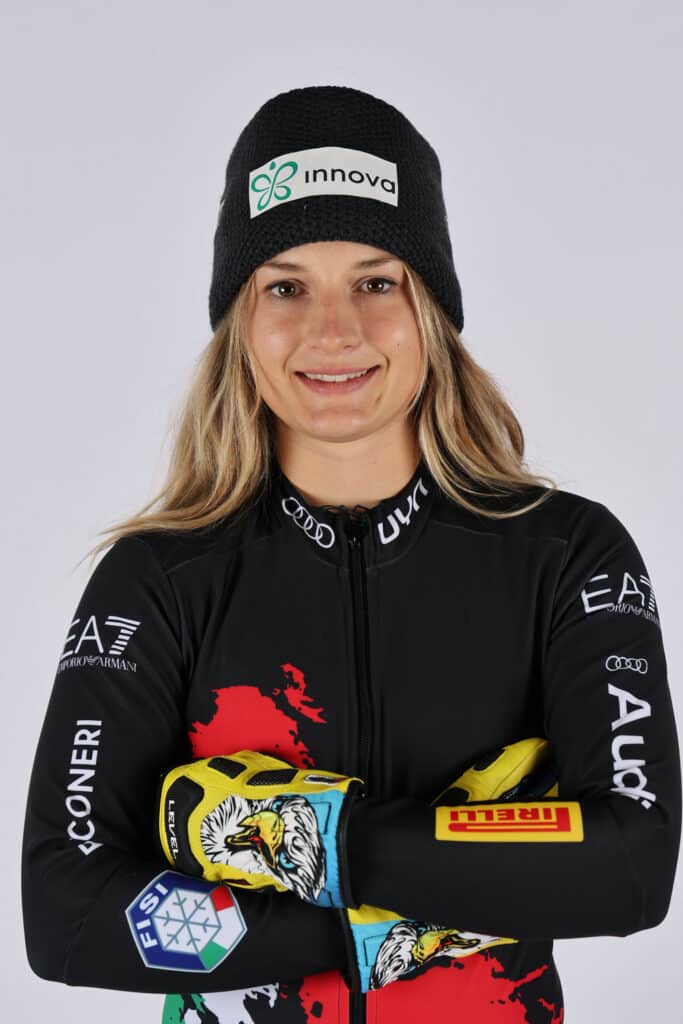 Lara Della Mea al via dei primi slalom della Coppa del Mondo 22-23 ...