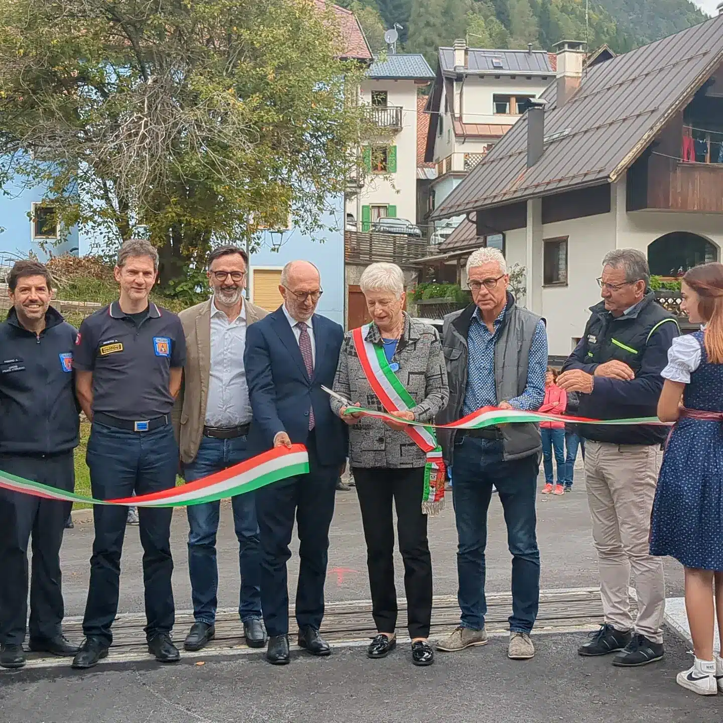 VIDEO - Forni Avoltri, inaugurato il nuovo ponte sul rio Aqualena ...